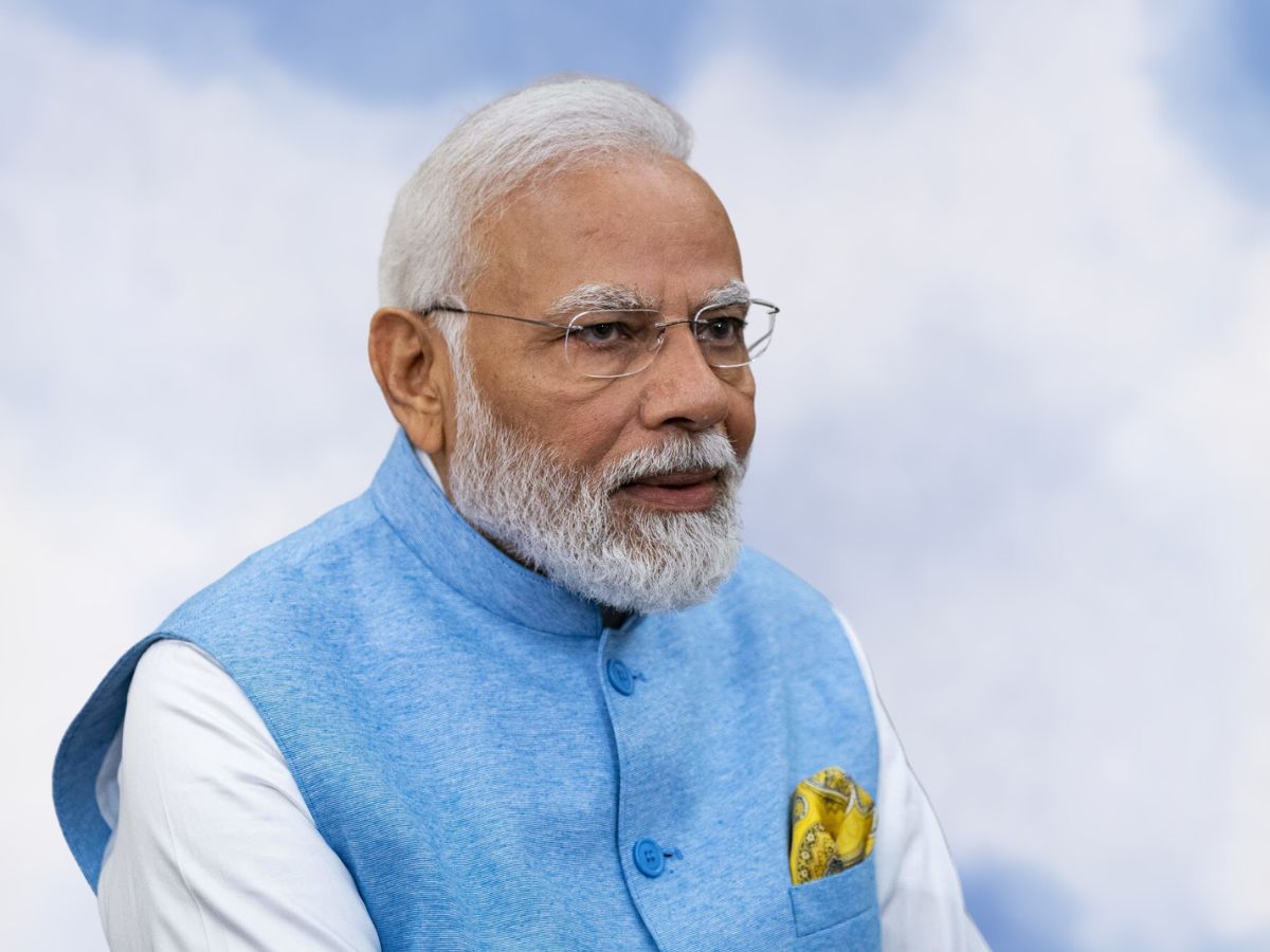PM Modi Narendra Modi speaks with Prime Minister of Nepal PM Modi Narendra Modi speaks with Prime Minister of Nepal