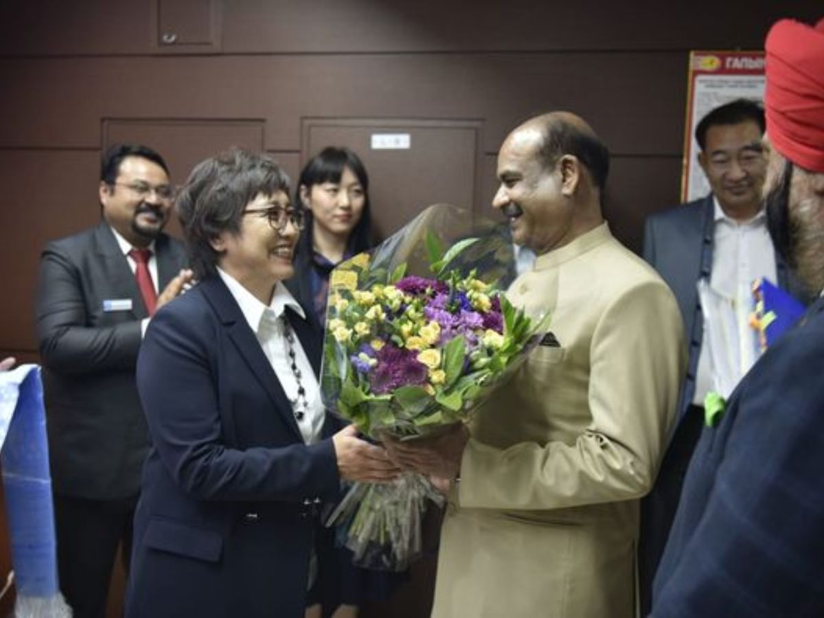 Parliamentary delegation led by Om Birla visited Mongol Refinery office Parliamentary delegation led by Om Birla visited Mongol Refinery office